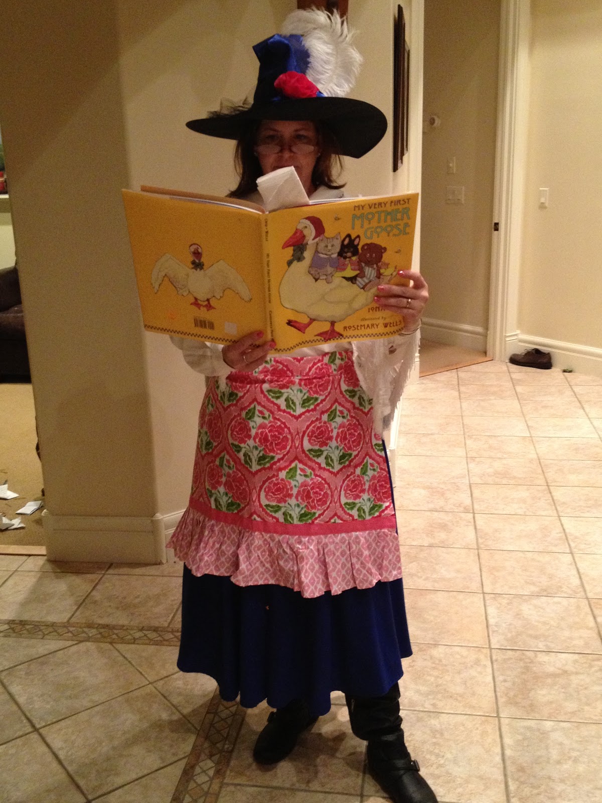 Bookinitat50: Mother Goose for Halloween - a perfect librarian costume